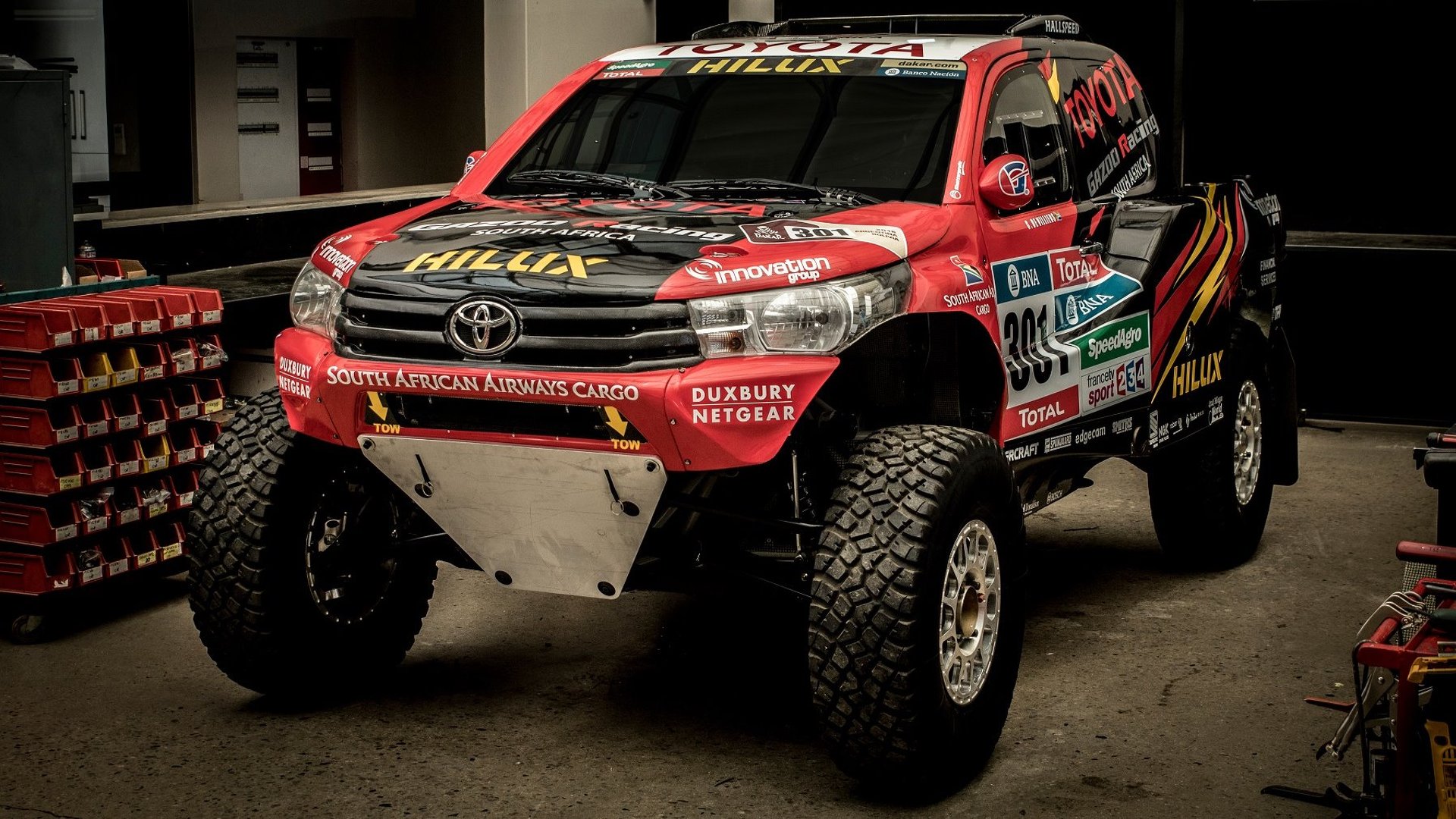 Toyota Hilux Evo rally car revealed; ready for 2017 Dakar Champoinship ...