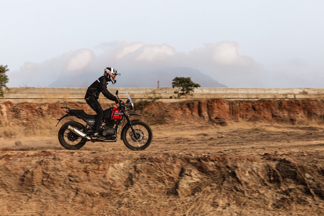 Himalayan BS6 Review | 2020 Royal Enfield Himalayan BS6 Video Review ...